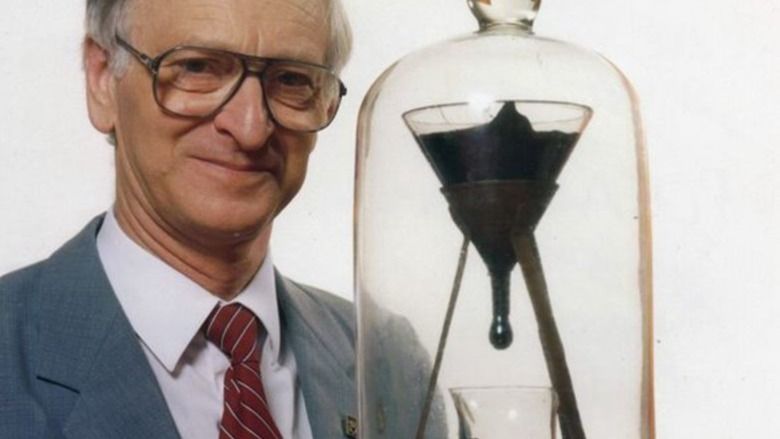 How the world’s longest running experiment breaks physics - Skanda ...