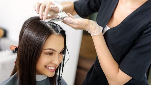 Here’s What Everyone Must Know About Root Tinting - Lili Hairstyle ...